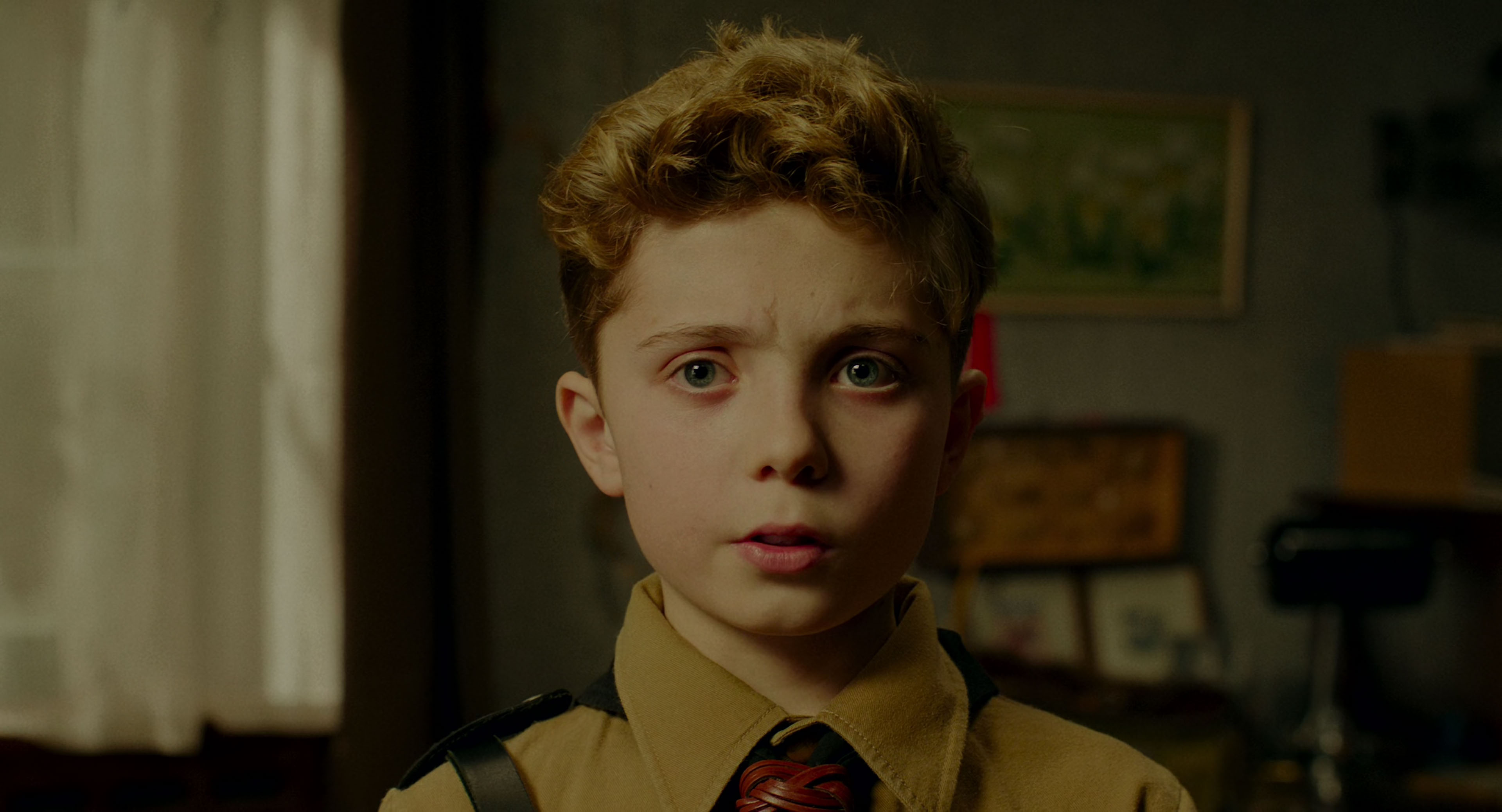 JoJo Rabbit (2019) stills and screengrabs | SHOT.CAFE