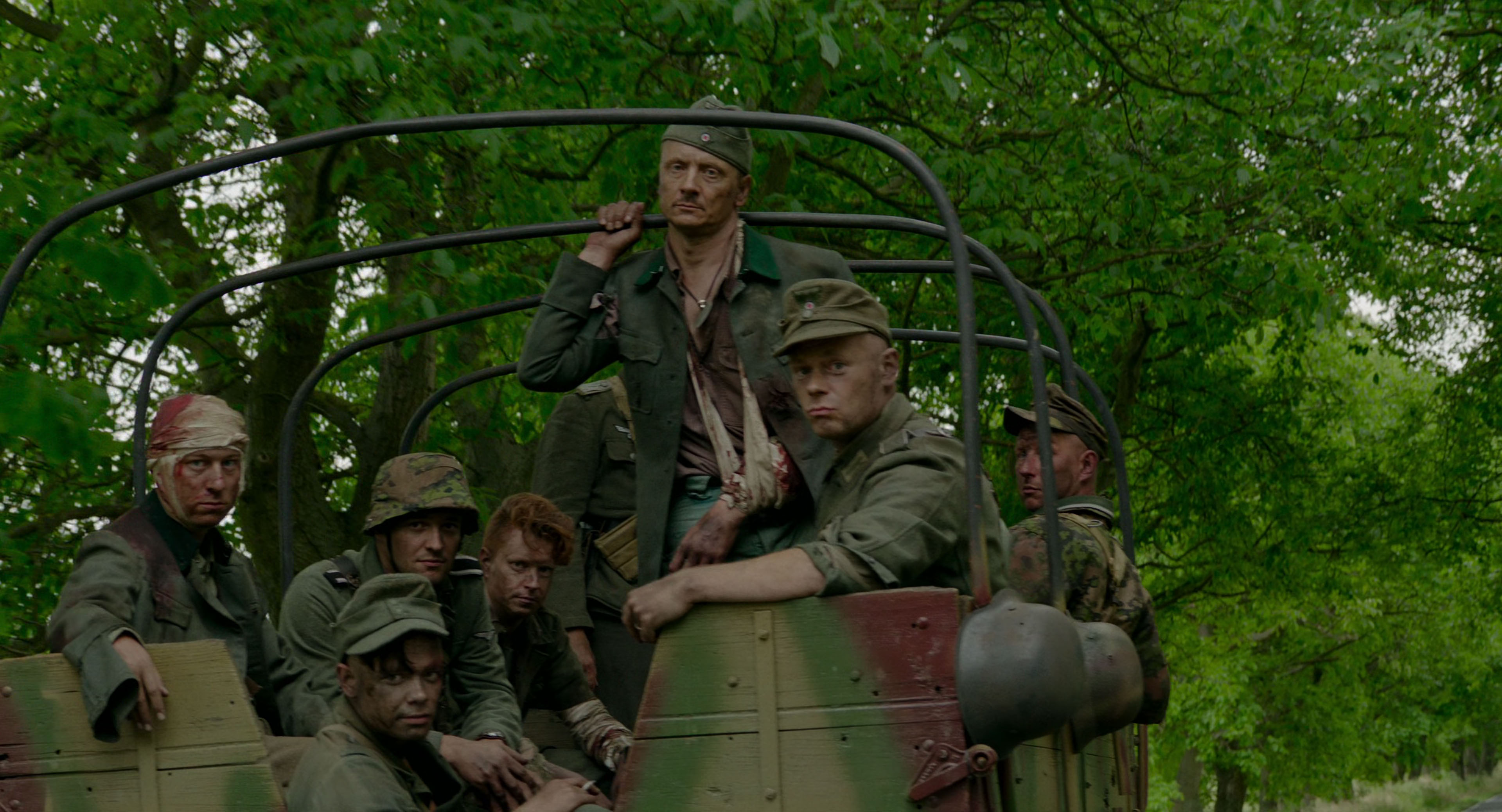 "military" in JoJo Rabbit (2019) stills and screengrabs | SHOT.CAFE