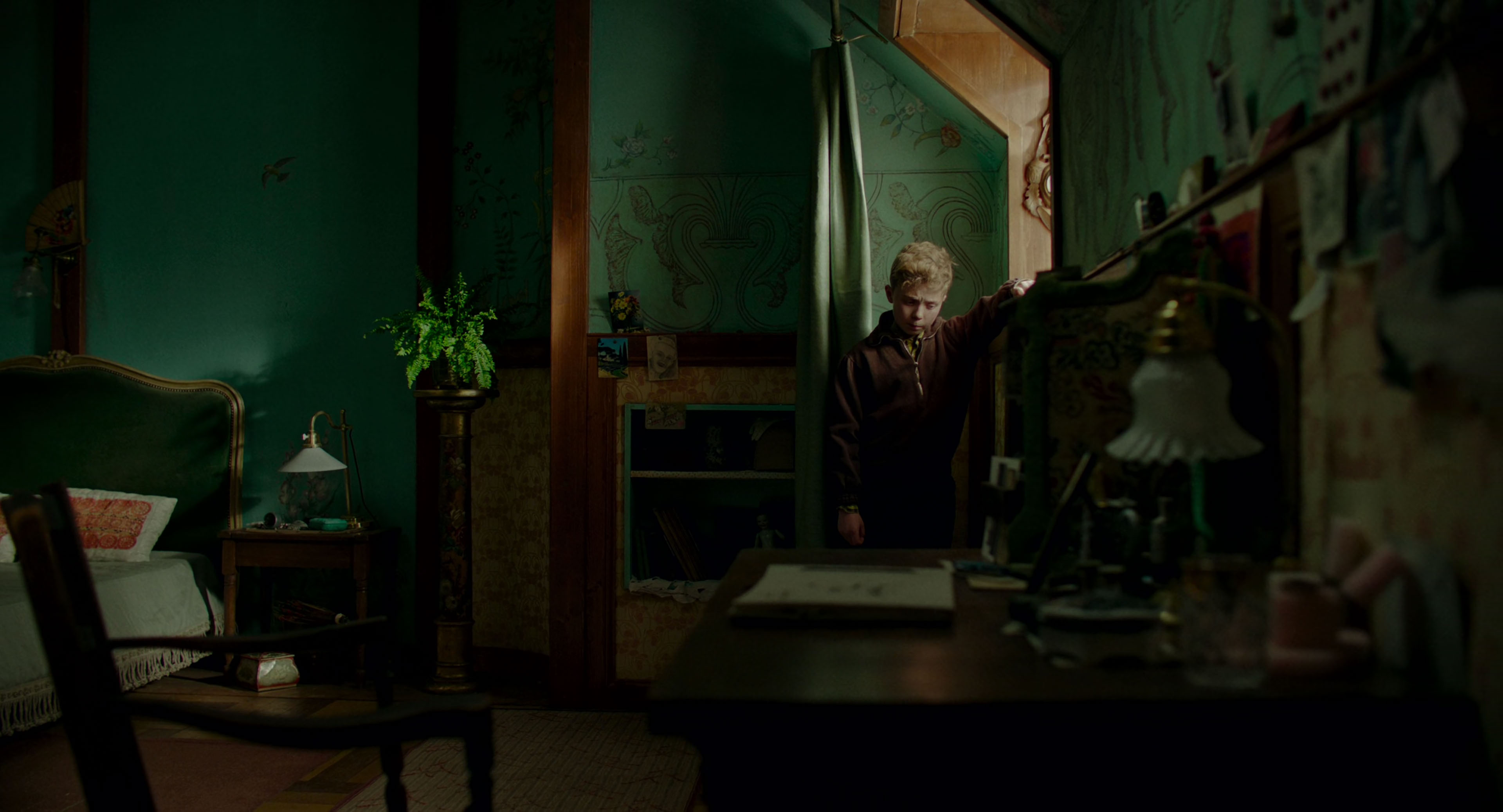 "1e4d2b" Movie Stills | SHOT.CAFE