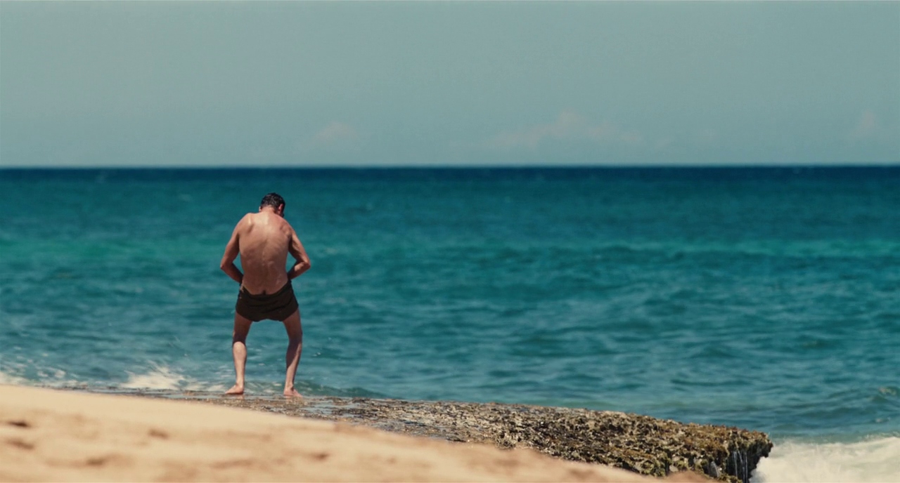 "over-the-shoulder" Movie Stills | SHOT.CAFE