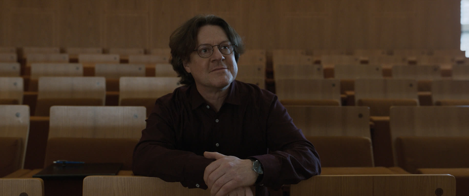 "clean single" Movie Stills | SHOT.CAFE